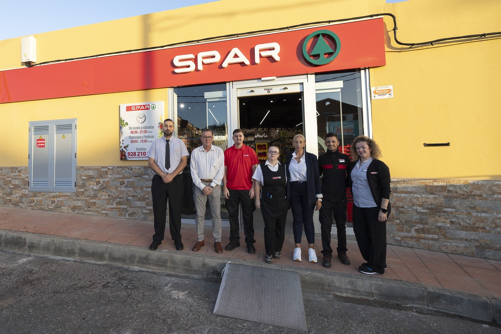 SPAR INAUGURA UN NUEVO SUPERMERCADO JUNTO A LA PLAYA DEL AGUJERO EN LAS ...